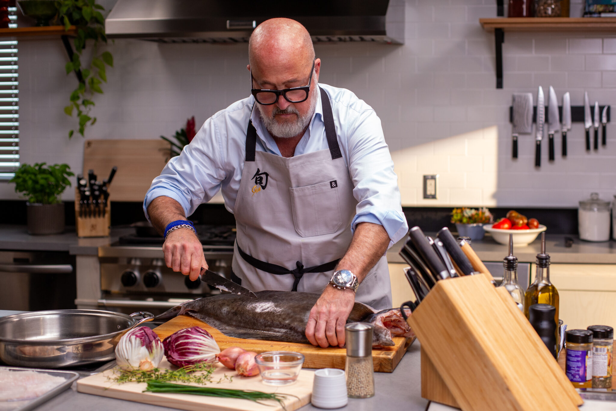 Andrew Zimmern's Free Knife Skills Series - Andrew Zimmern