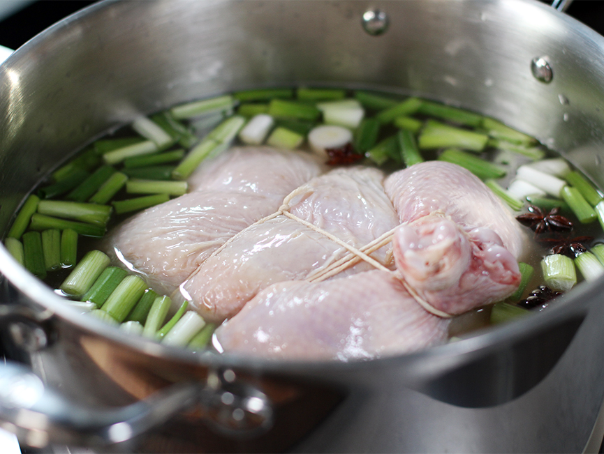 Andrew Zimmern Cooks: How to Truss a Chicken - Andrew Zimmern